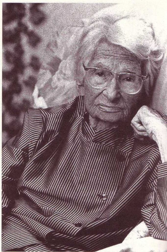 blog11-foto-ruth-mit 93jahren | blogsgesang.de